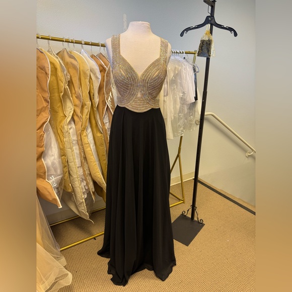 Dancing Queen | Dresses | Dancing Queen Black And Gold 9587 Plunge Neck ...